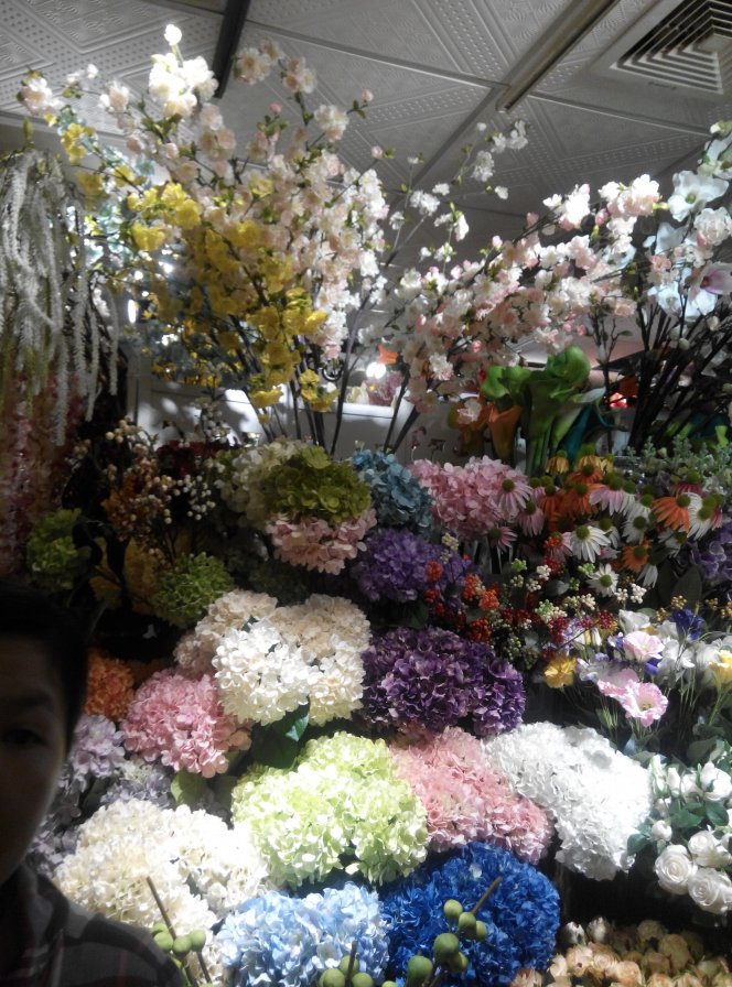 Guangzhou Wanling Square-The Simulation Flowers Market | Synotrip