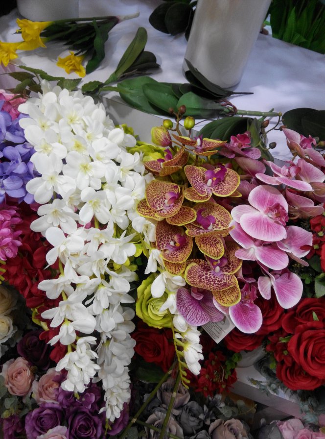 Guangzhou Wanling Square-The Simulation Flowers Market | Synotrip